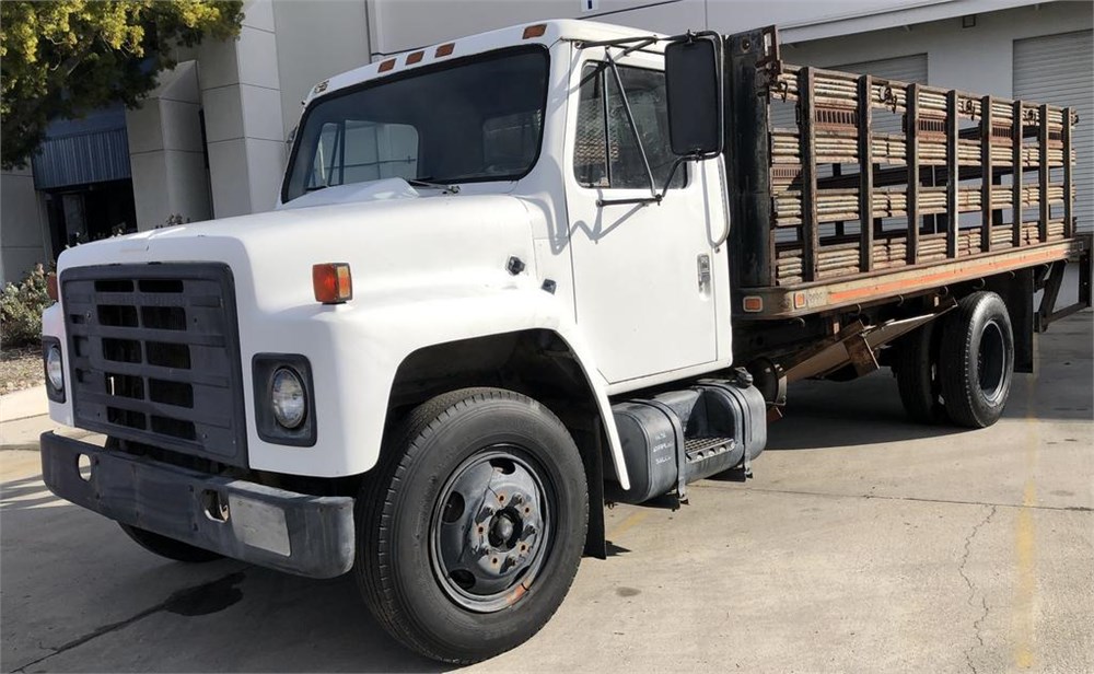 UCSD Surplus Sales Online - TRUCK: 16FT STAKEBED/ FLATBED