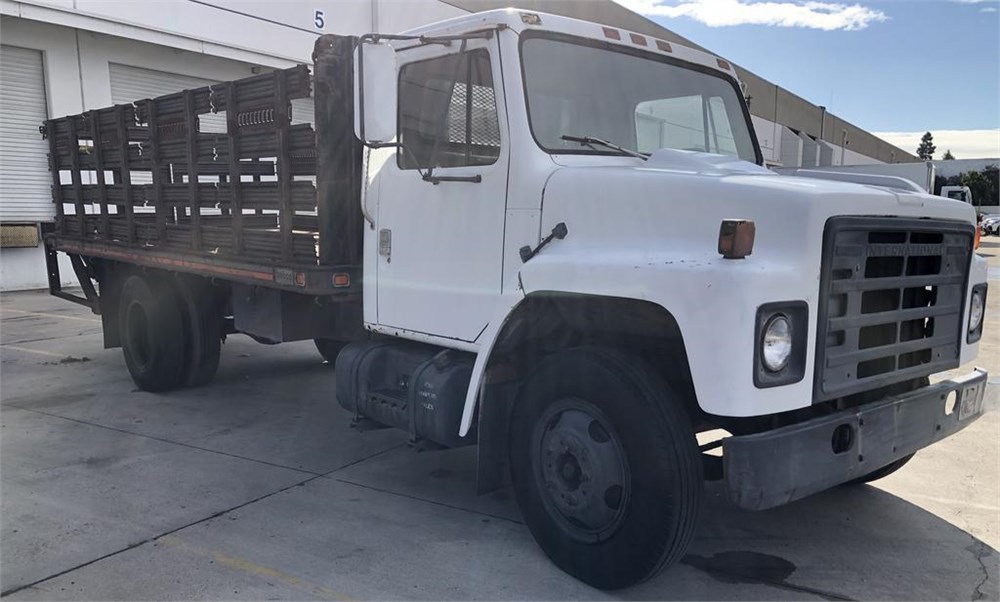 UCSD Surplus Sales Online - TRUCK: 16FT STAKEBED/ FLATBED